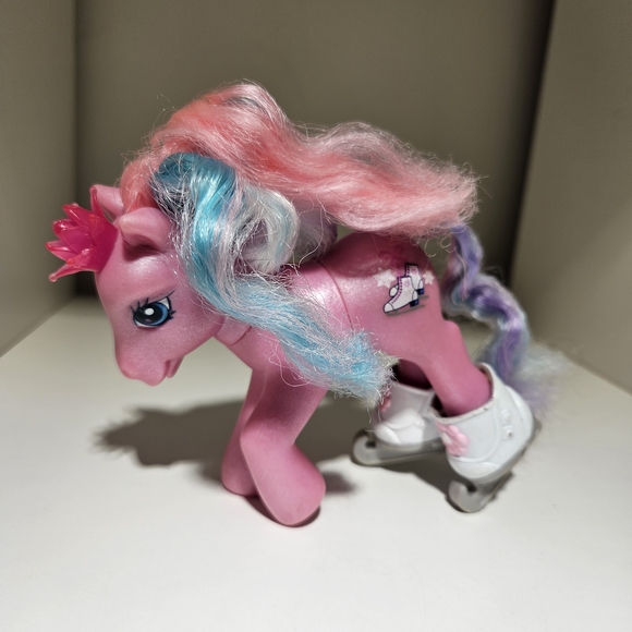 My Little Pony | Toys | My Little Pony Glitter Glide Ice Dancing Pony ...